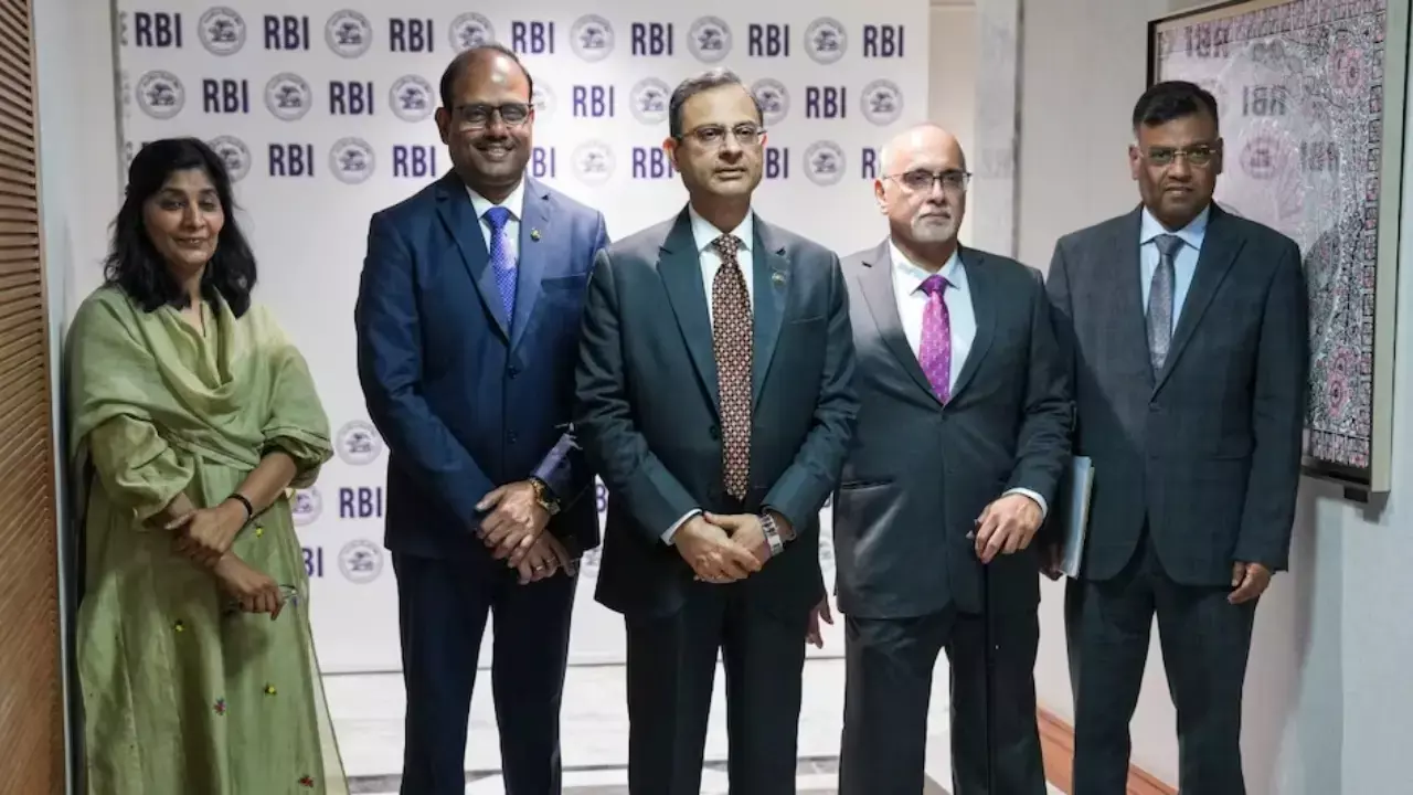RBI Result On Repo Rate: दशहरे से पहले RBI का बड़ा फैसला, नहीं बदला ...